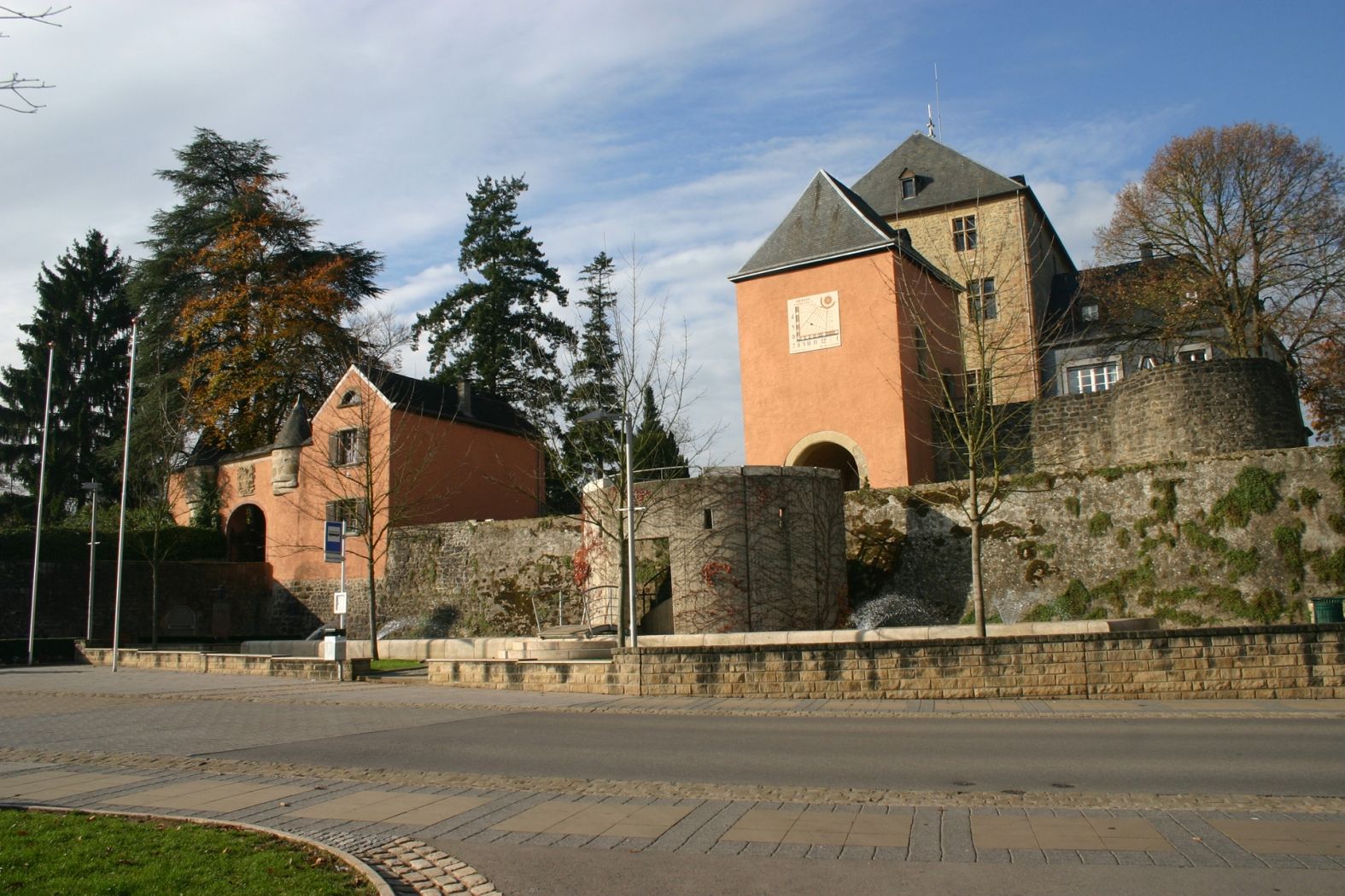 Mersch Castle - Visit Guttland