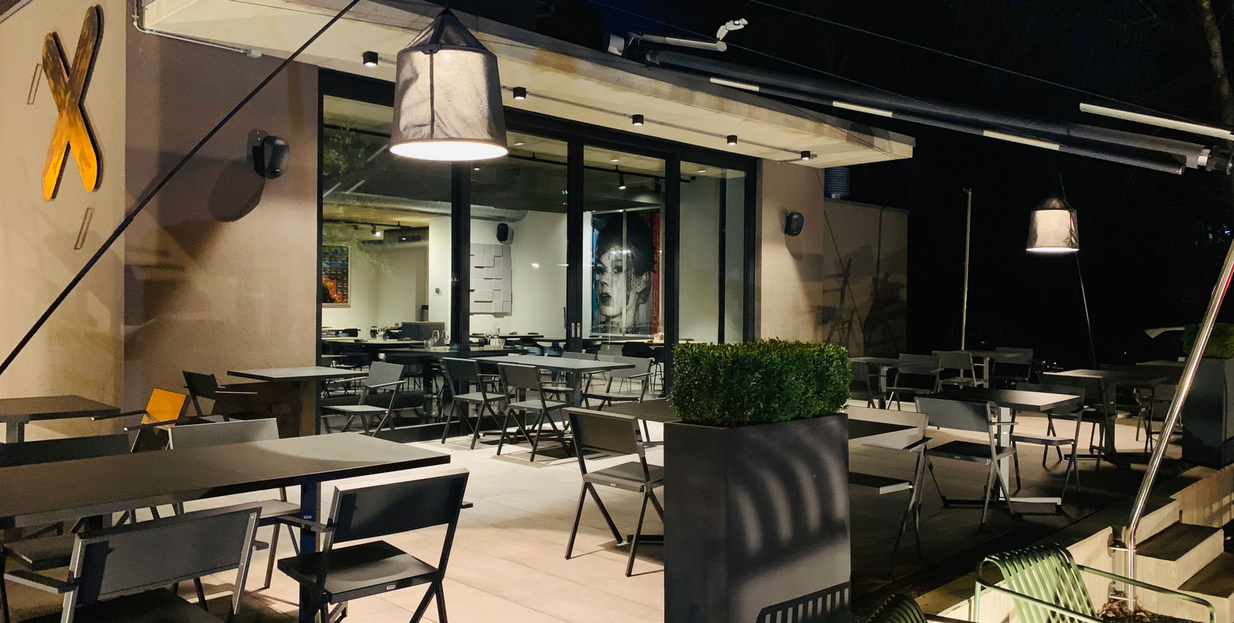 Airfield Living & fields Restaurant - Visit Guttland